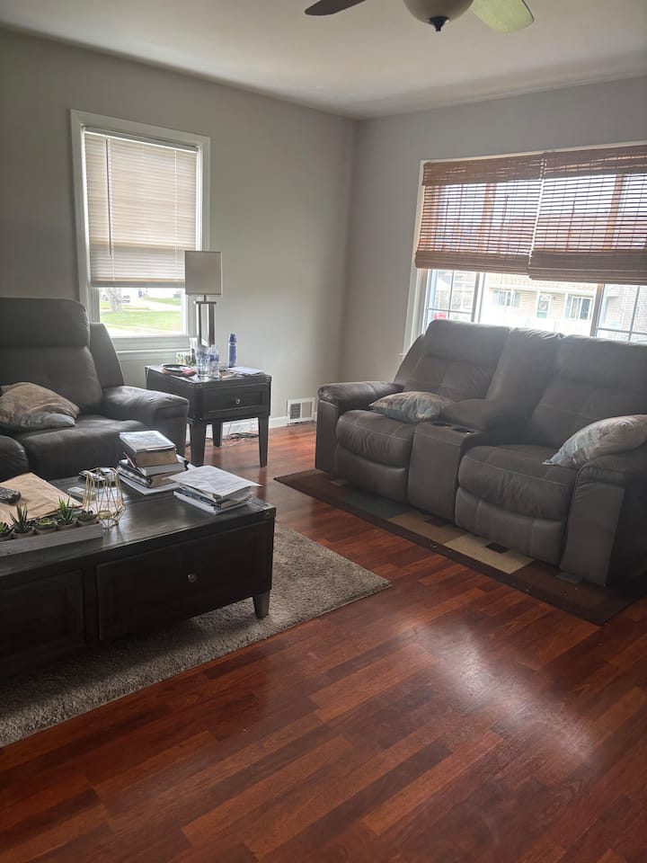 Nice Room In A 3 Bed Rm Home - Erie, PA