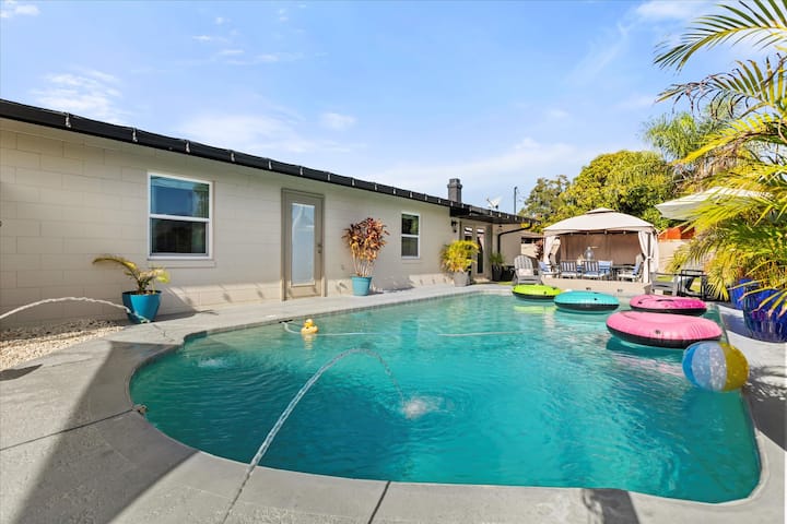 ~Chic Oasis • 6-guest Suite • Pool Heat • Near All - Orlando, FL