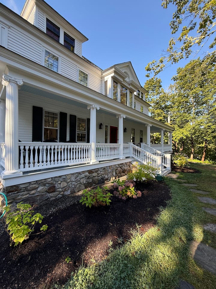 Rockport Village Center Historic Sea Captain Home - Camden, ME