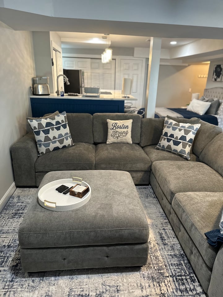 Clean And Modern Studio - Lynn