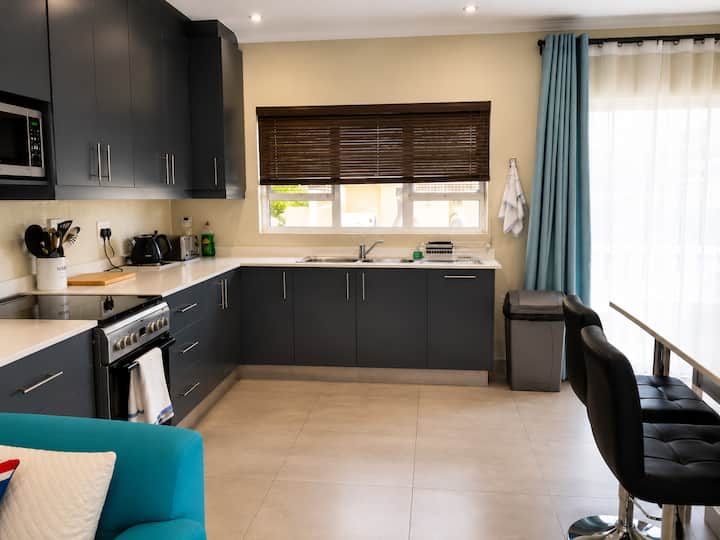 1# Bedroom Unit Pvt Entrance Inverter Fastwifi - Johannesburg