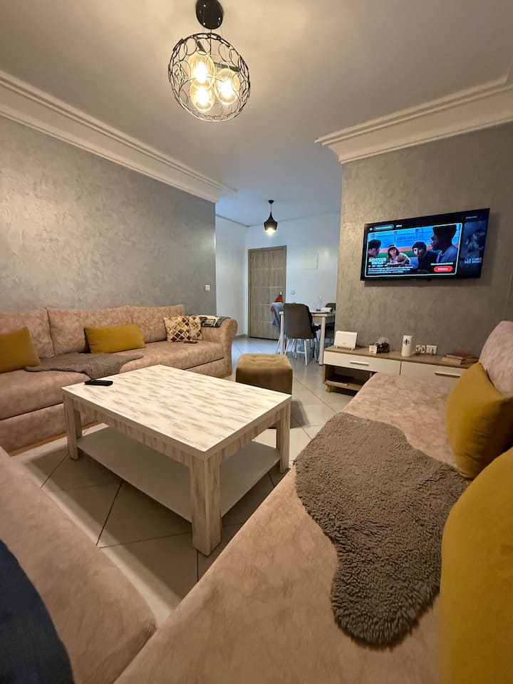 Superbe Appartement Avec Parking Gratuit
 A 5 Min à Pieds De La Plage D'anza - Agadir