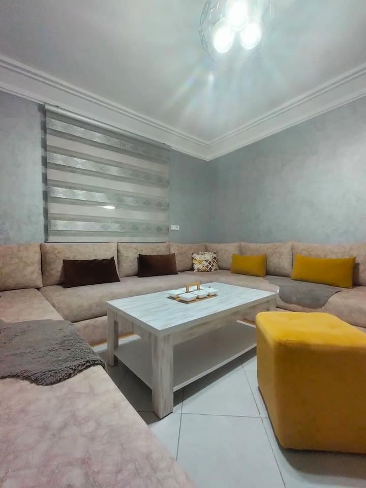 Superbe Appartement Avec Parking Gratuit
A 5 Min à Pieds De La Plage D'anza - Agadir