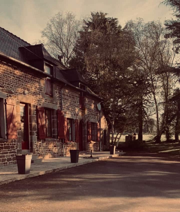 Gîte 10 Pers – à Proximité Du Mont Saint Michel - Fougères