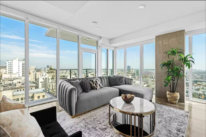 Cloud 9 Lux Suite- Dtla Skyline Views - Vermont Square - Los Angeles