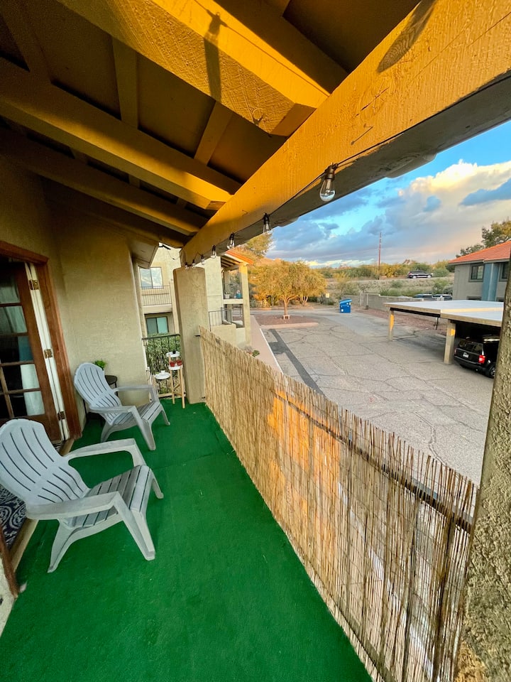 Lovely 2-bedroom Condo With Mountain Views - Oro Valley, AZ