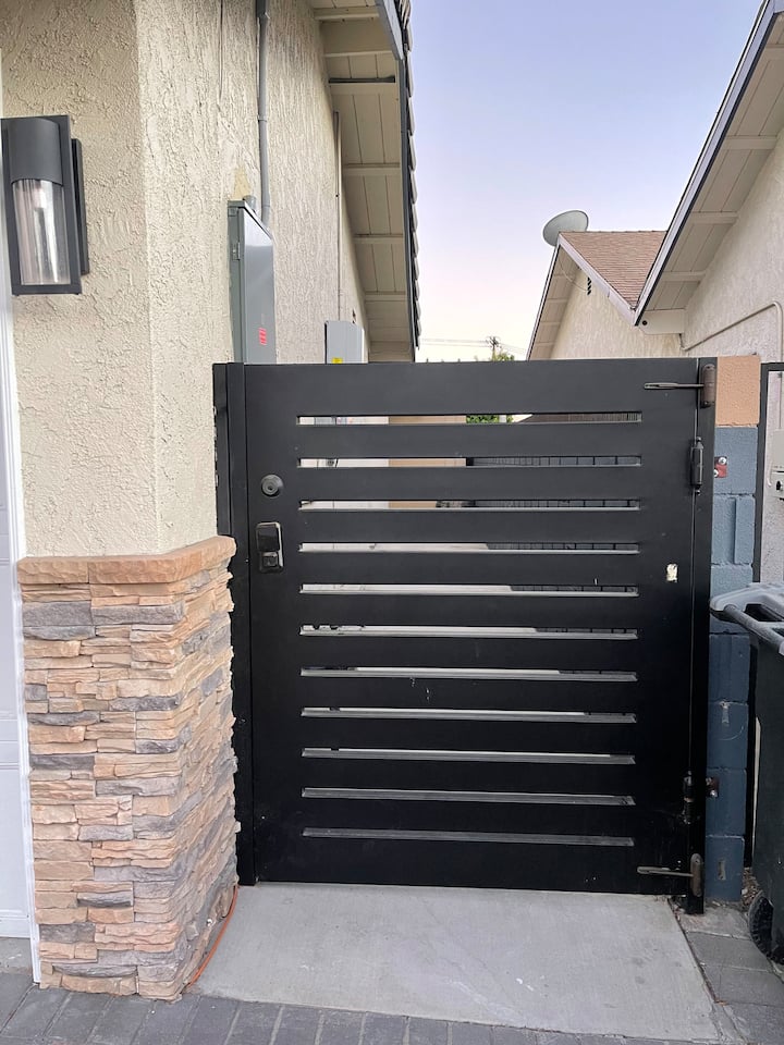 Cozy Place Near Disneyland, Angel Stadium And More - Orange, CA