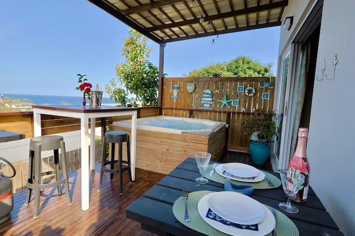 Private Studio Unit With A Sea View And Jacuzzi - Ballito