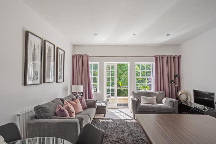 Riverside Coach House - York