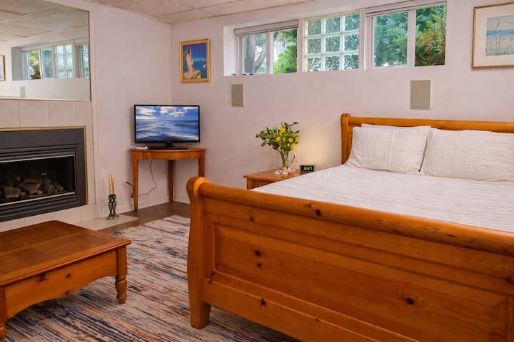 Alderwood Nest | Cozy Private Studio - Lynnwood, WA