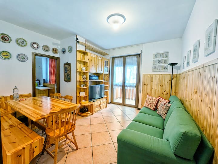 Baradello Con Splendida Vista Panoramica - Aprica