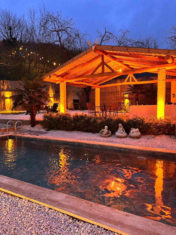 Yenilenen Yüzüyle/jakuzi/ısıtmalı Havuz - Sapanca