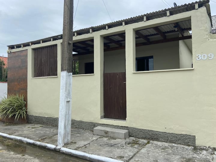 Casa Aconchegante Em Laguna No Bairro Mar Grosso - Laguna