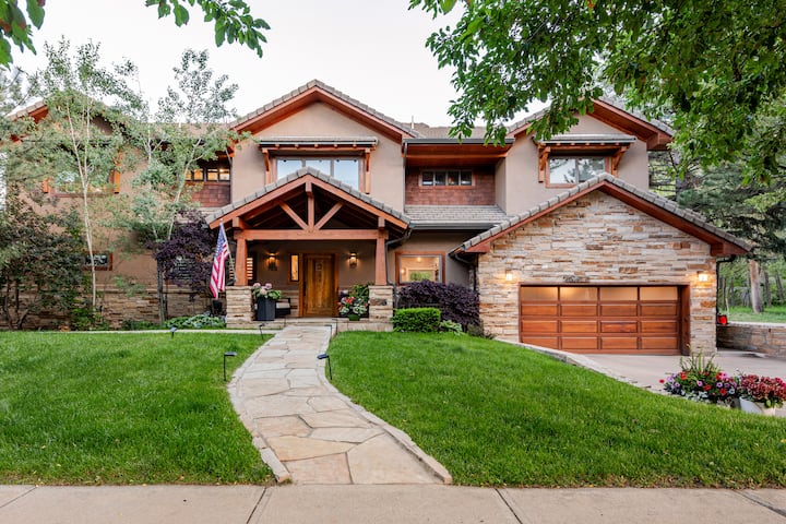 North Boulder Home Away From Home - Boulder, CO