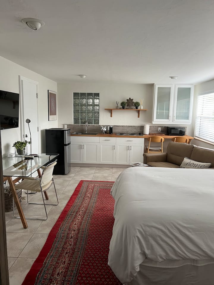 Home Away From Home - Sarasota