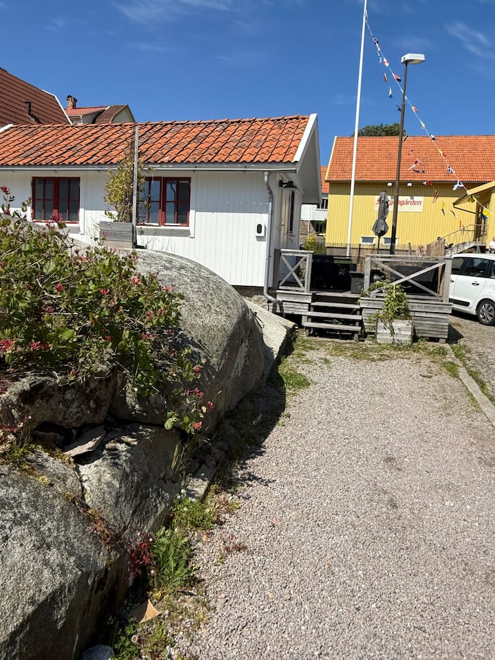 Stuga På Smögen Med Fri Parkering Och Uteplats - Kungshamn