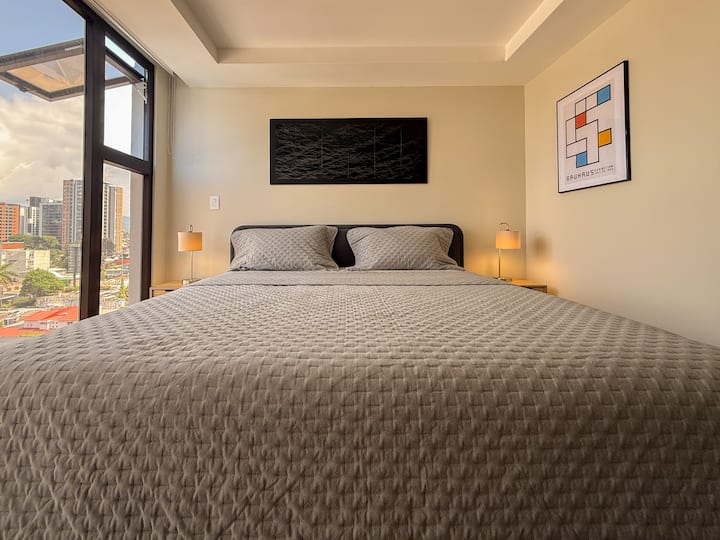 Stylish · Stunning Views · King Bed · Work Space - Chiapas