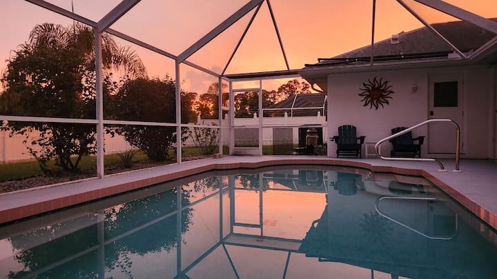 Oxy's Oasis- Elegant 2br, Heated Saltwater Pool - North Port, FL