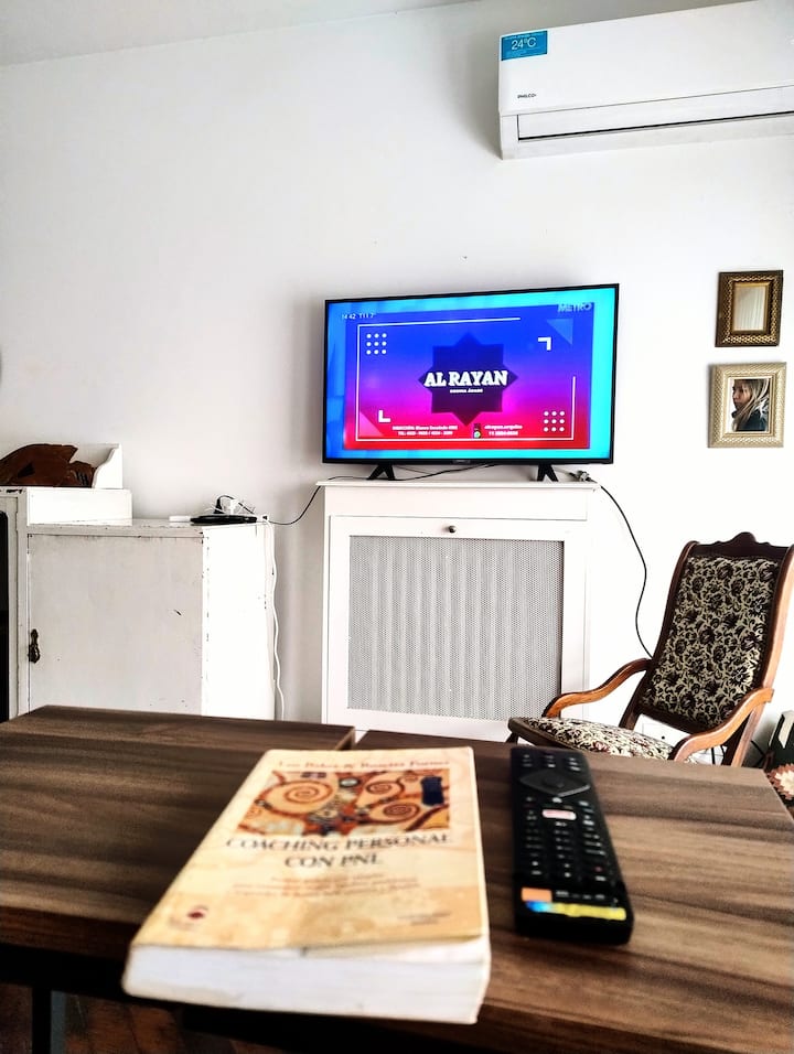 Grande Con Balcón En Downtown Con Cochera Extra - Buenos Aires