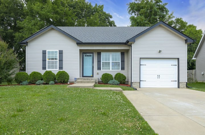 Gorgeous Cozy Home Near Fort Campbell And Casino - Clarksville, TN