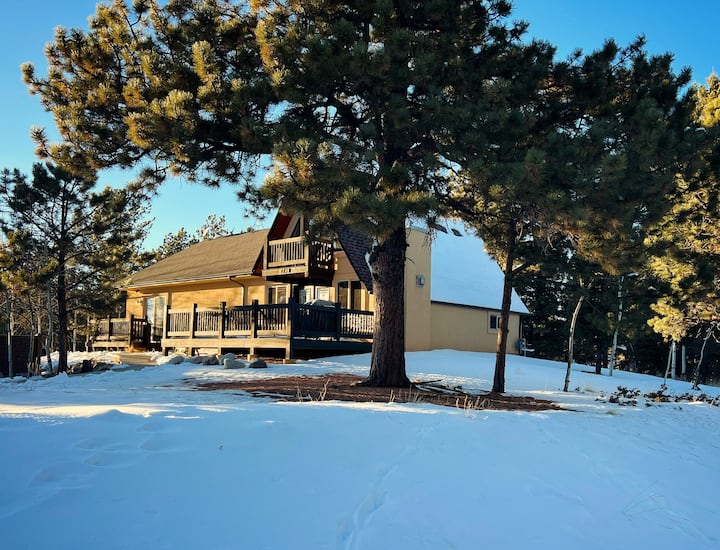 The Bavarian Cottage *Winter Getaway W/hot Tub* - Colorado