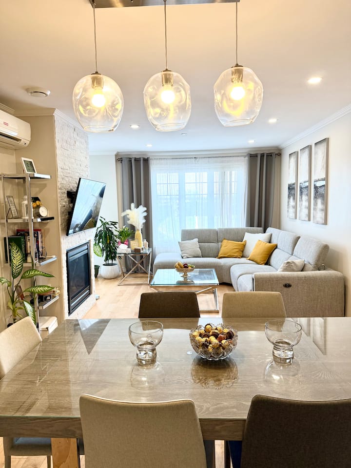 Luxurious & Bright Condo You Will Love - Pointe-Claire