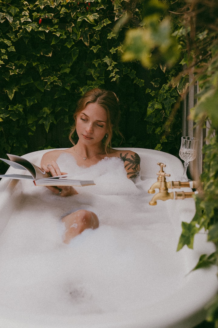 Whimsy Cottage ~ Beachside Retreat • Outdoor Bath - Hobart