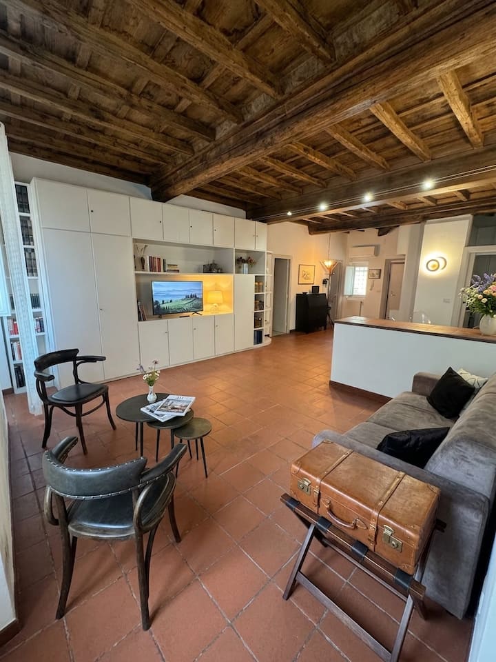Romantic Getaway In A Charming Apartment! - Rom