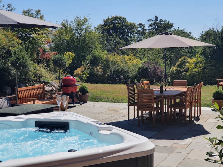 Luxury 5-bedrm • Hot Tub • Games Room • Sleeps 12 - Maidstone