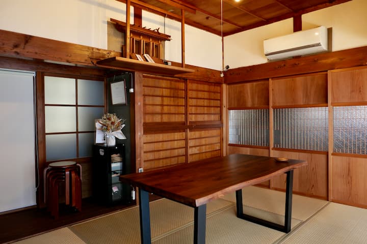 漁村の小さな古民家|一人滞在におすすめ|泊まれるワインショップ|移住体験 - 尾鷲市