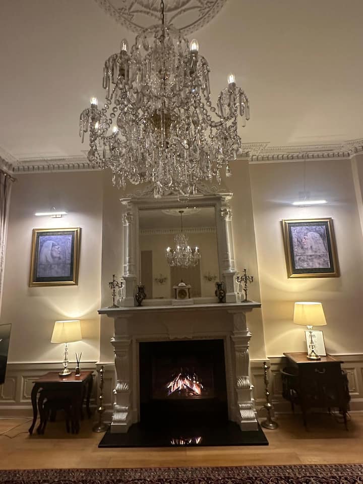 Beautiful 2-bedroom New-town Holiday Apartment - Leith