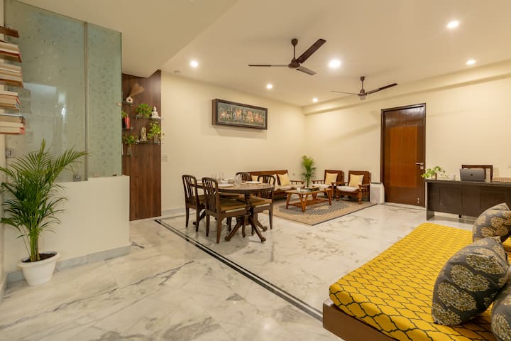 Hello Sunshine | 3bhk | Elevator | Greenview | Del - New Delhi