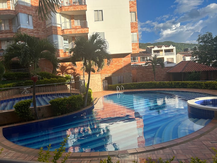 Apartamento Con Piscina, Hermosa Vista Cerca Al Cc - Pinchote