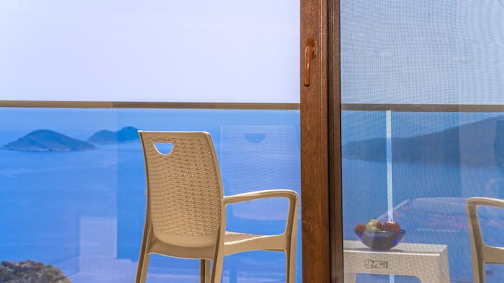 Vi̇lla Berrak Huzurlu Süper Manzarali - Kalkan