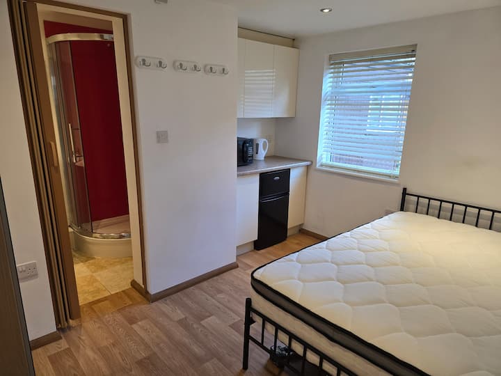 Corby, Nn18 Ensuite Room - Corby