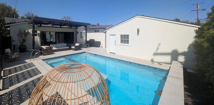 Stylish 3br/2ba Pool/spa Home, Walk To Everything - Long Beach, CA