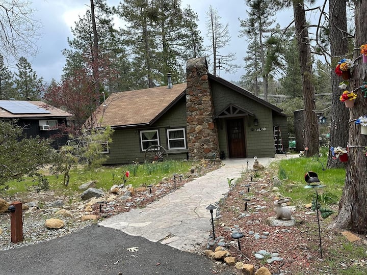 The Honey Bear Cottage Walk To Town. Ev Charger - Idyllwild-Pine Cove, CA