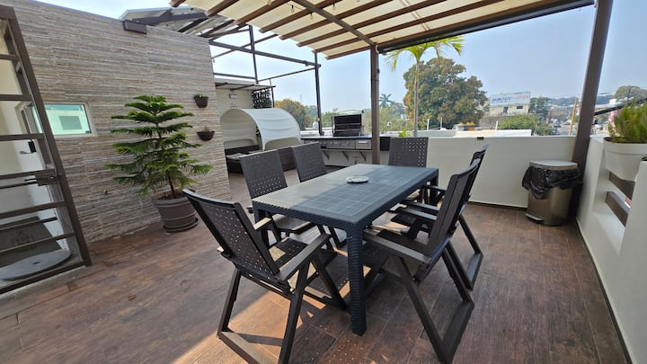 El Roof, Espacio Cómodo, Tranquilo Y De Convivio - Tampico