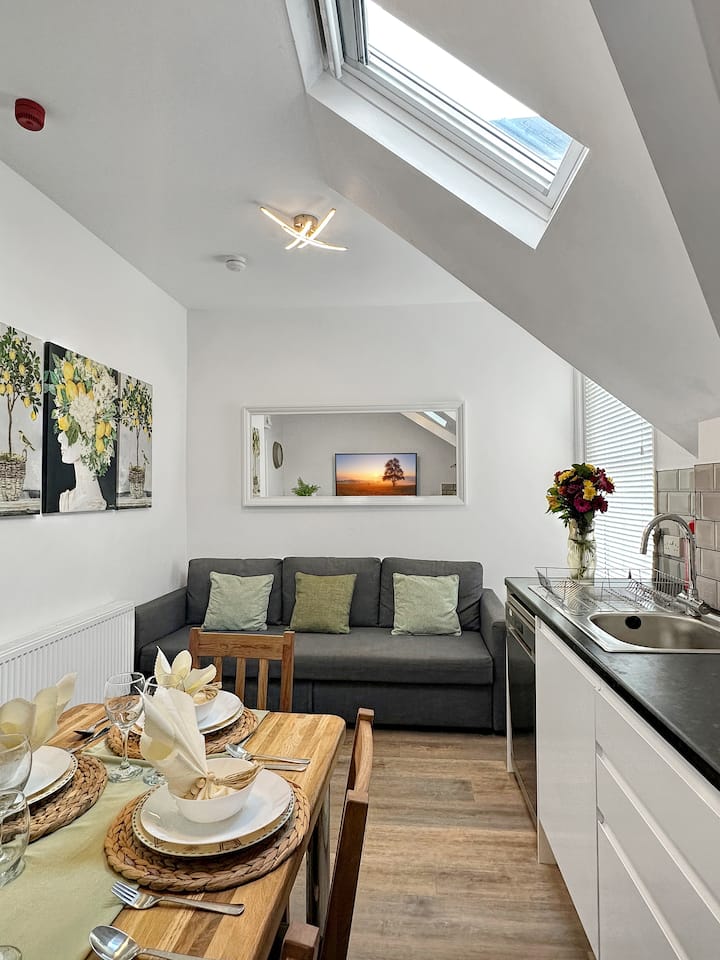 Pb5 Granada Apartments At Pleasure Beach 2nd Floor - Blackpool