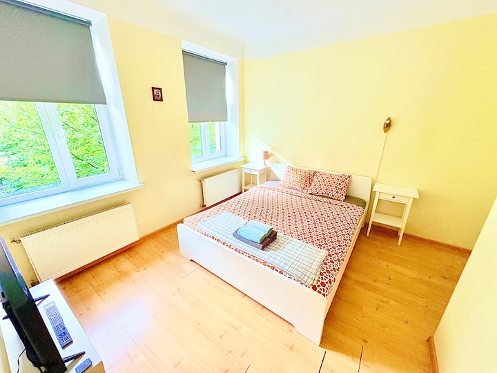 Bright And Warm Studio Apartment With Free Parking - Riga