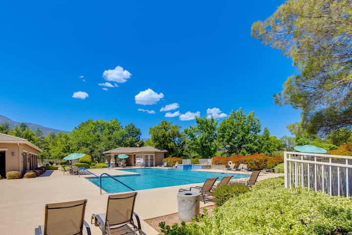 Near Sedona Retreat With Pool Hot Tub Views - Cottonwood, AZ