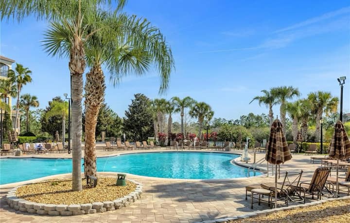 Spacious+lakeview
3b2b W/pool&shuttle To Parks! - Lake Buena Vista, FL