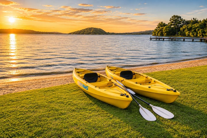 Spacious Lake Retreat | Walk To Lake + Free Kayaks - Rotorua