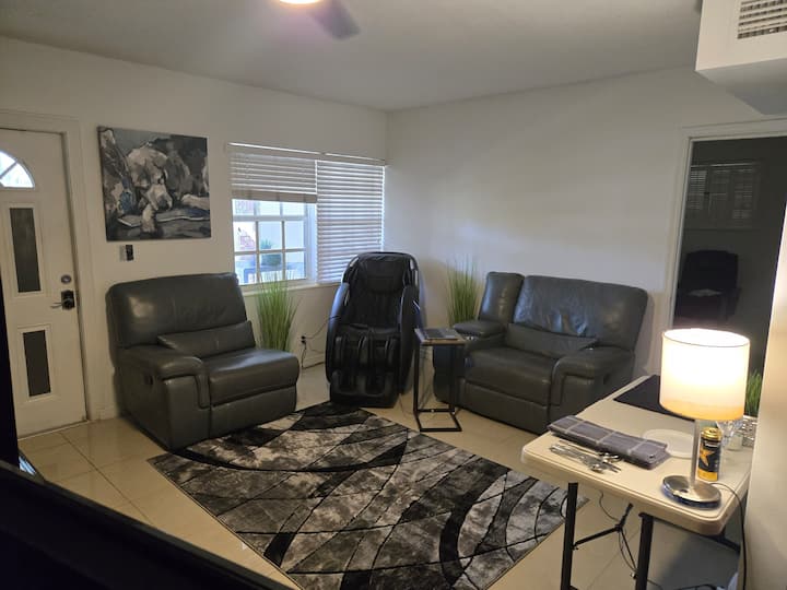 2 Bedroom Condo - North Miami Beach, FL