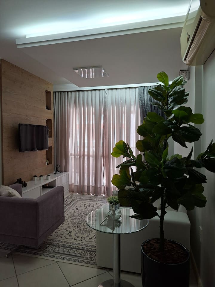 Apartamento Encantador Com Garagem Para Um Carro - Balneário Camboriú