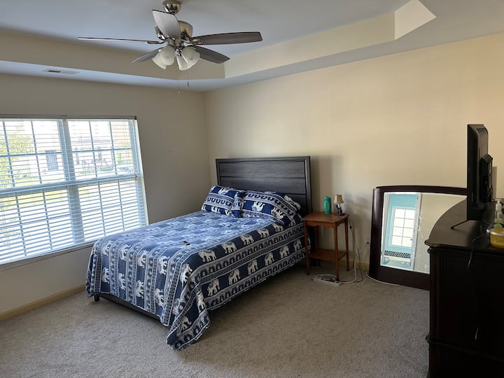 3 Bedroom House (Master Suite W/ Private Bathroom) - Clayton, NC