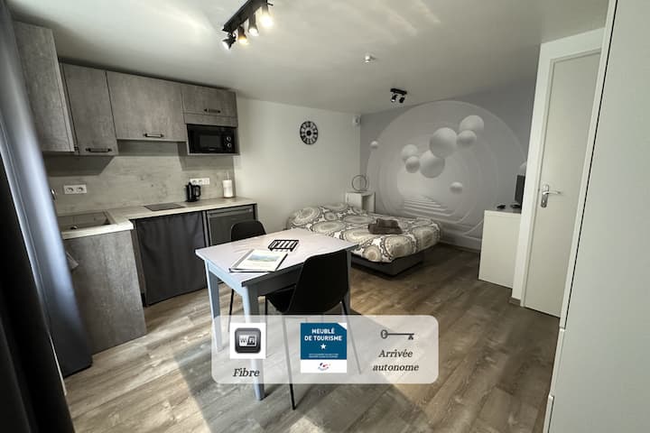 Studio Neuf Cosy - Classé 1* - Issoire