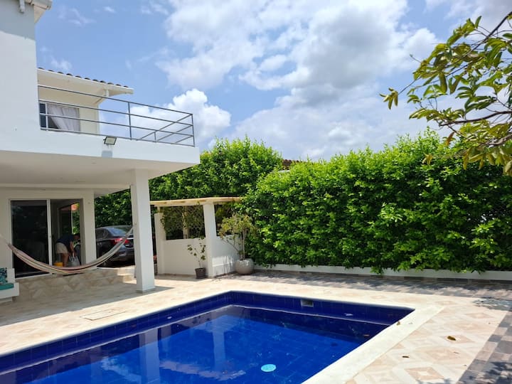 Casa De Verano Con Hermoso Paisaje Y Piscina Privada - Tocaima
