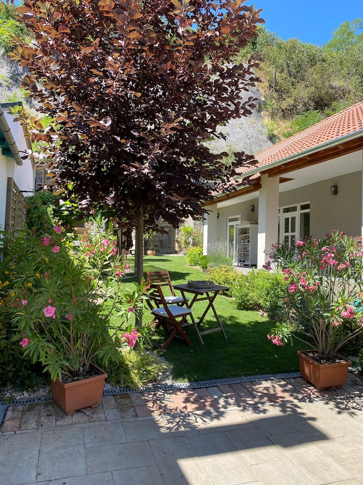 Bonne Vie Cottage**** Zebegény - Esztergom