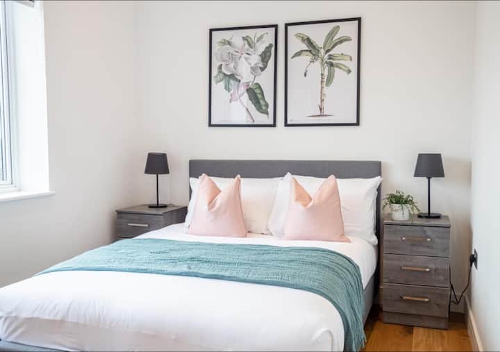 Two Bedrooms Apart 2 Beds Slough Central - Slough